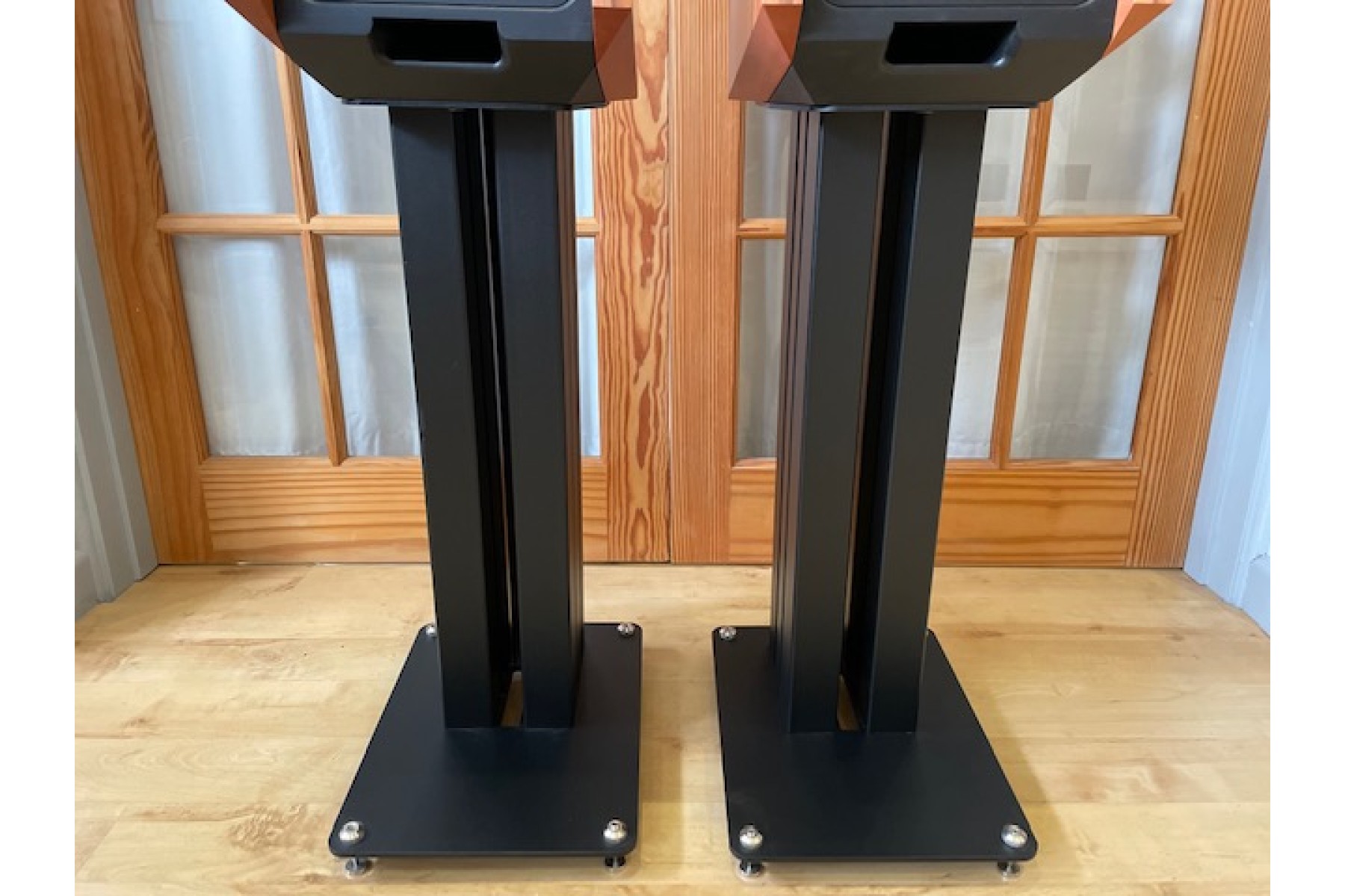 Kudos Titan 505 Loudspeakers in Tineo Finish - Pair + Stands